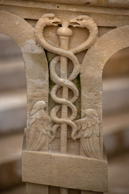 Caducée – Fontainebleau Augmenté